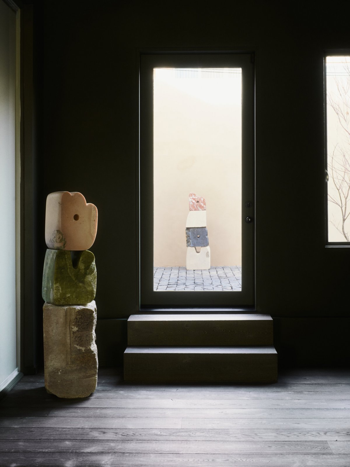 YinjiSpace - Nadia Yaron x Totemic Sculptures Exhibition